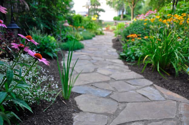 Bluestone Versus Flagstone: What's The Difference? | Naturescapes